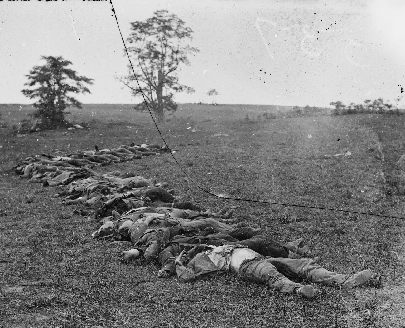 Z-CULTURE-HISTORY-GHOSTS-OF-ANTIETAM-AND-MATHEW-BRADYS-LEGACY-ON-WAR ...