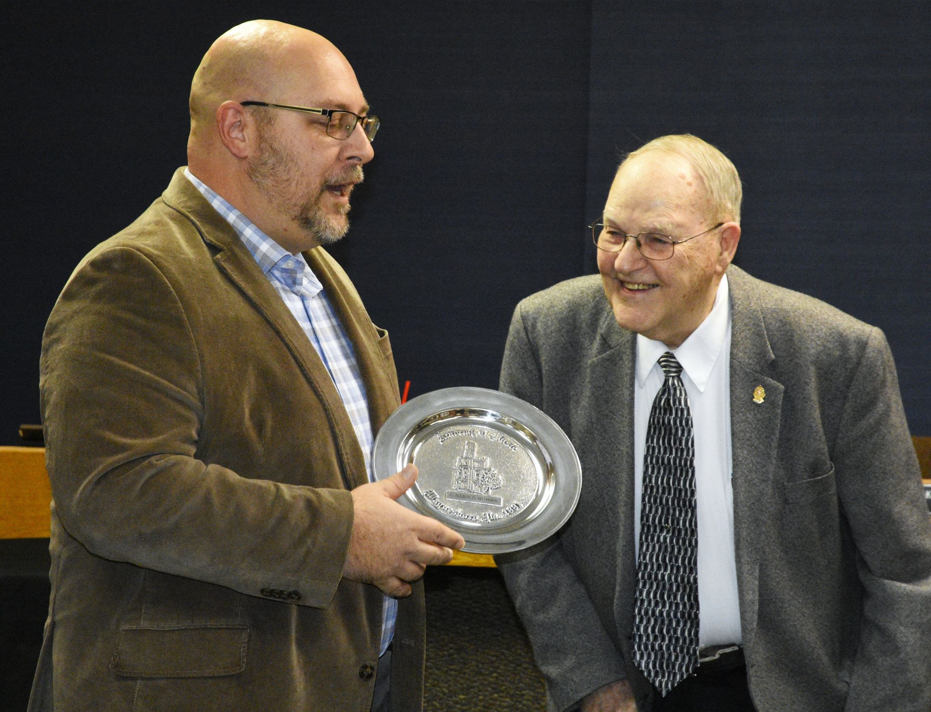Z-COMMUNITY-LOCAL-GOVT-WAYNESBORO-SWEARS-IN-NEW-OFFICIALS-SAYS-GOODBYE ...